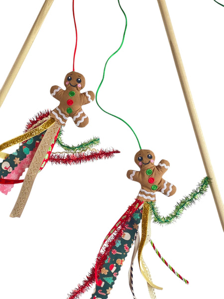 Christmas Gingerbread Cat Toy – Duke & Fox